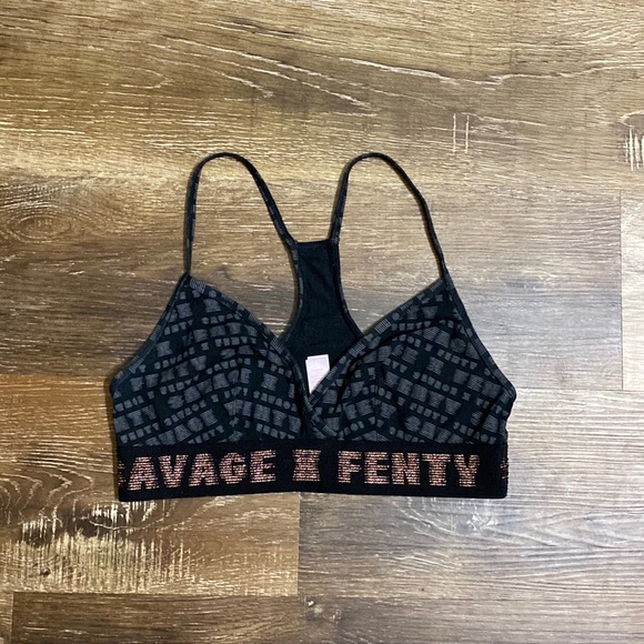 Savage X Fenty | Intimates & Sleepwear | Savage X Fenty Sports Bra ...